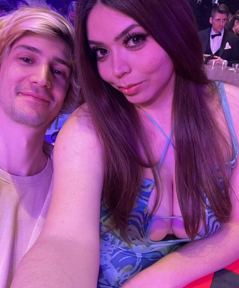 Adept Nude Porn Pictures Xxx Photos Sex Images 4063353 Pictoa