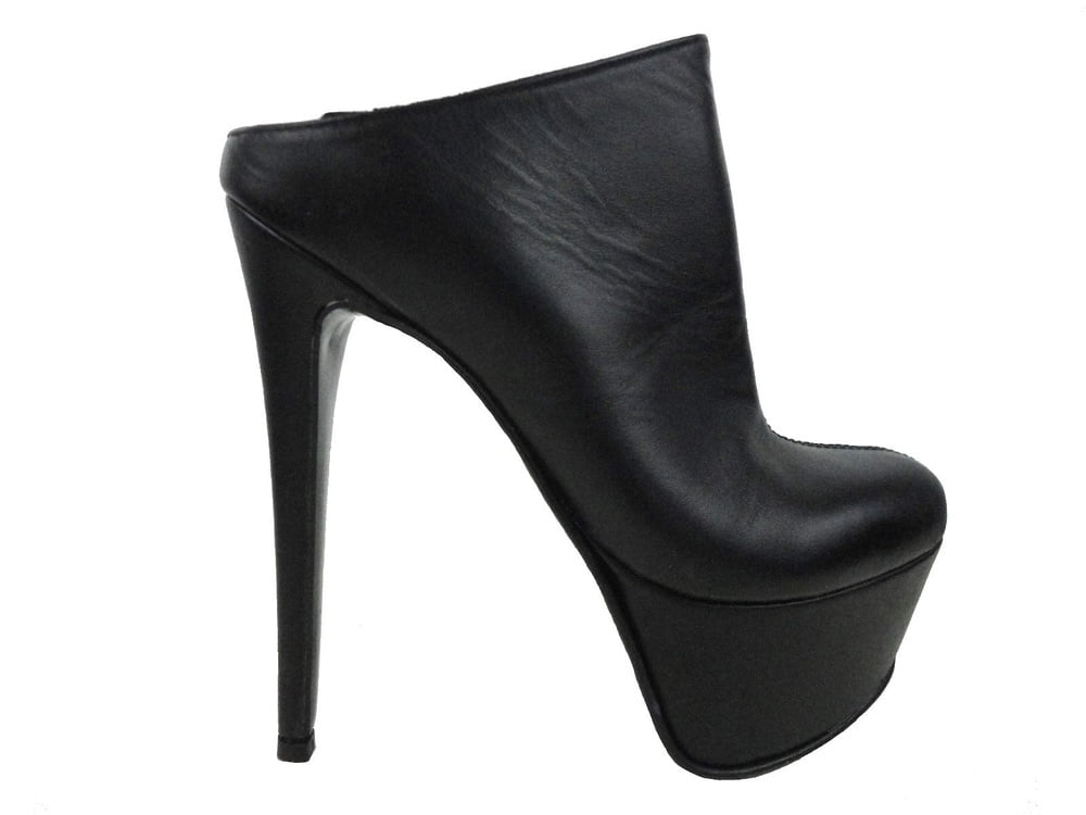 Clogs Und Mules Porn Pictures Xxx Photos Sex Images 3799949 Pictoa
