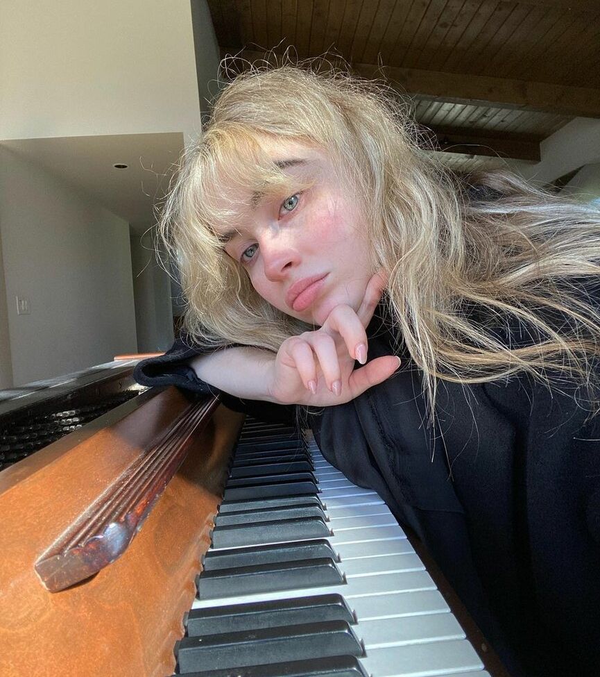 Sabrina Carpenter nude Porn Pictures, XXX Photos, Sex Images #4056181 - PICTOA